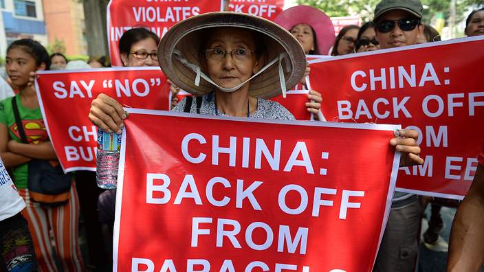 Hundreds join anti-China street protests | SBS News